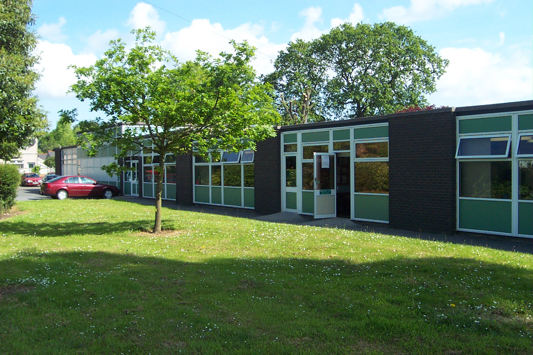 Address: Morland Avenue, Bromborough, Wirral, Merseyside, CH62 6BD